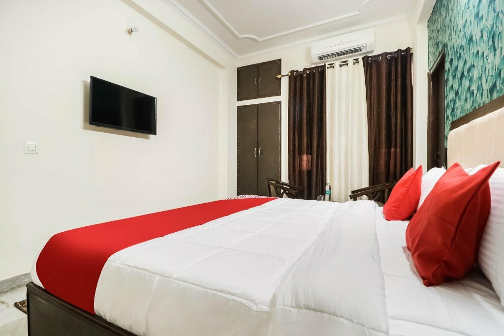 Otel Oyo 48902 The White Villa, Çhandigarh, foto