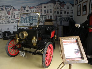 Ets Classic Cars Museum of Classic Retro (Reaktivnaya Street No:81, Yekaterinburg), müzeler ve sanat galerileri  Yekaterinburg'dan