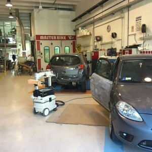 Autocarrozzeria Master Bike (Liguria, Provincia di Savona, Via Cave, 29), otomobil servisi  Savona'dan
