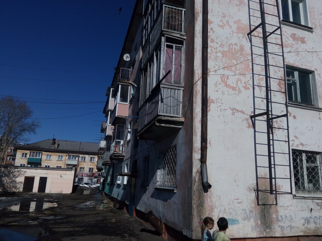 Ayakkabı mağazaları Unichel, Tayshet, foto