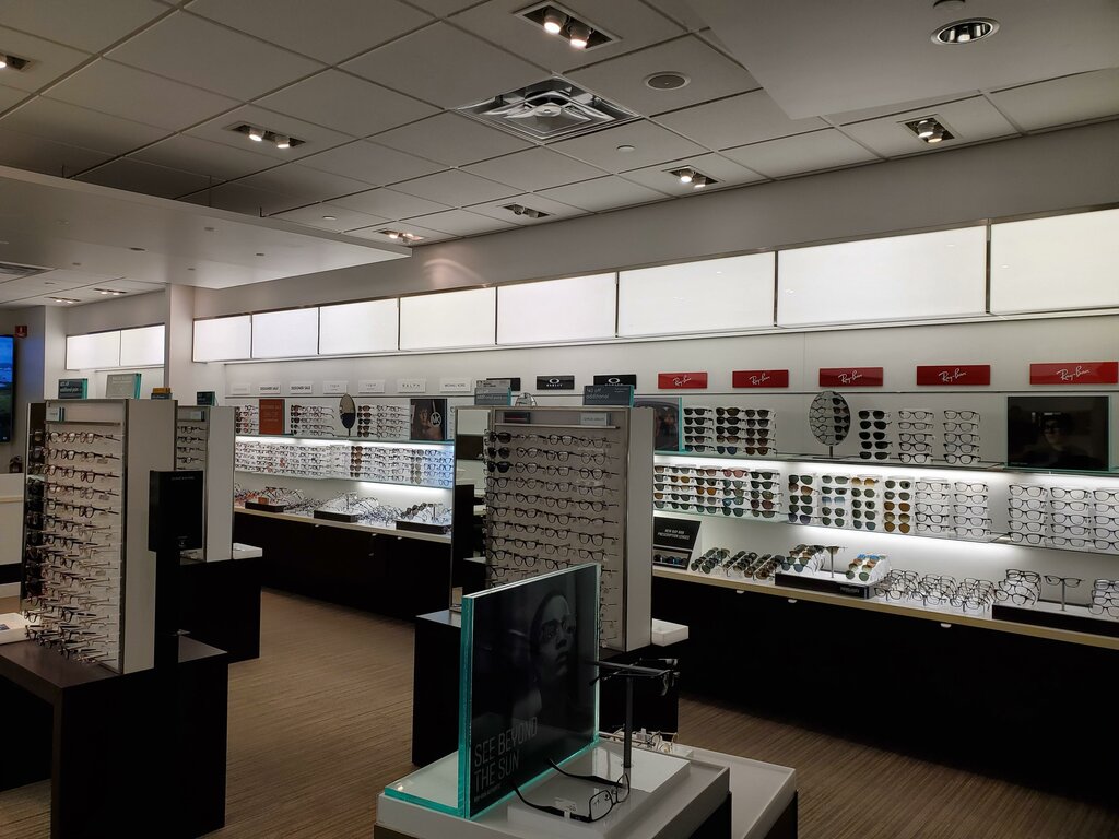 Giyim mağazası LensCrafters, Pennsylvania, foto