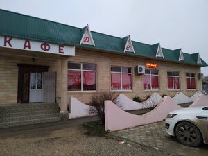 Oasis (Sadovaya ulitsa No:146, selo Yurovka), kafe  Krasnodarski krayından