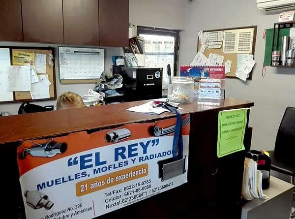 Otomobil servisi Muelles Y Mofles El Rey, Hermosillo, foto