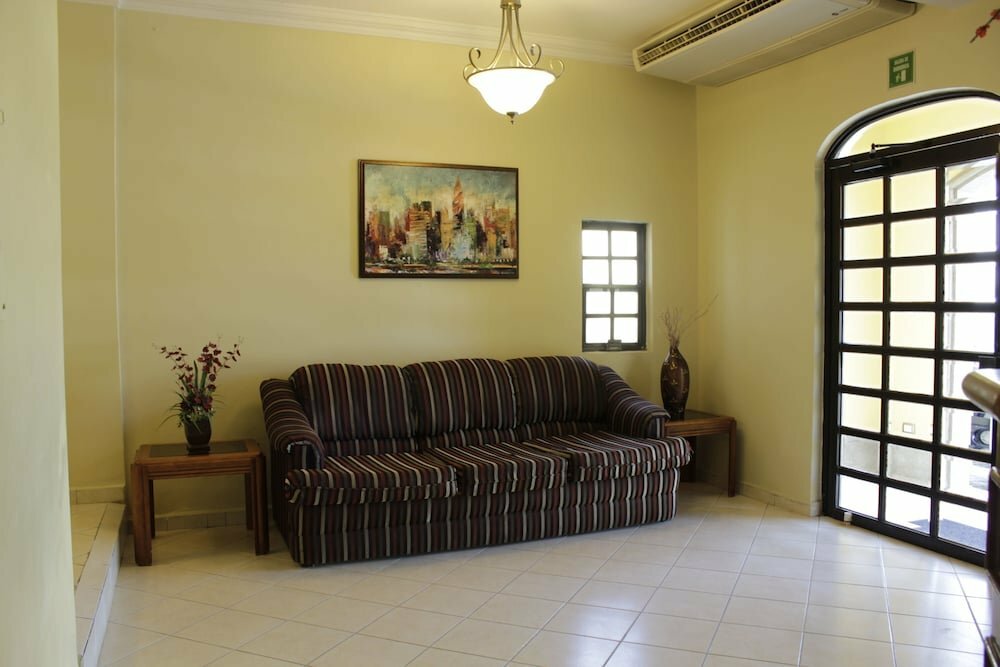 Otel Hotel Flores Hills, Monclova, foto