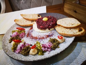 Mokh & Kurtsevo (Rozhdestvenskaya Street No:28), kafe  Nijni Novgorod'dan