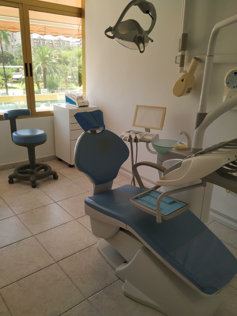Özel ağız ve diş sağlığı klinikleri ve muayenehaneleri Clínica Dental Silvia Bontá, Valensiya, foto