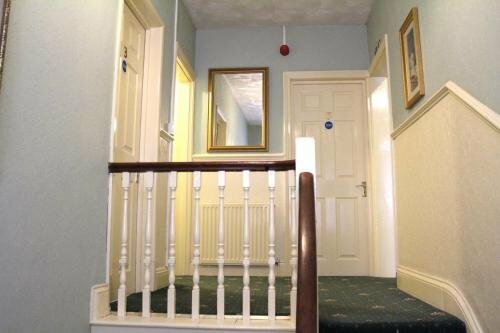 Otel Grove Lodge, İngiltere, foto