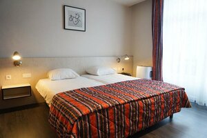 Hotel Prins Boudewijn (Lippenslaan No:35), otel