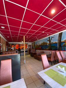 Sim-Sim (Kirovskiy prospekt No:32А), kafe  Volhov'dan