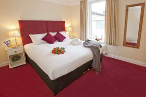 Peartree Serviced Apartments (England, Wiltshire County, Salisbury, Salisbury Station), otel  Salisbury'den