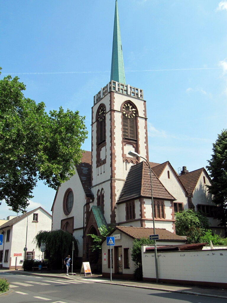 Dini dernekler Evangelische Gustav-Adolf-Kirche Offenbach - Evangelische Gustav-Adolf-Gemeinde Offenbach/Main, Hesse, foto