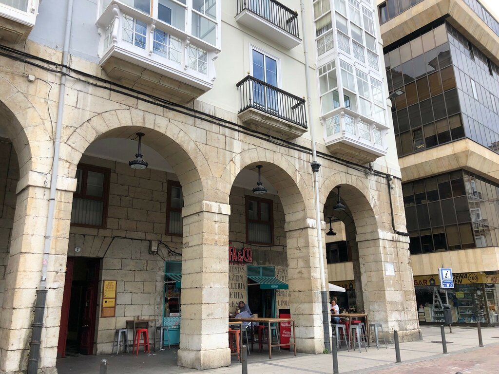 Noterler Notario Juan de Dios Valenzuela Garcia, Santander, foto