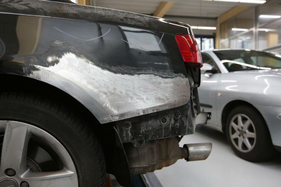 Oto kaporta Autospritzwerk Ribi, Winterthur, foto