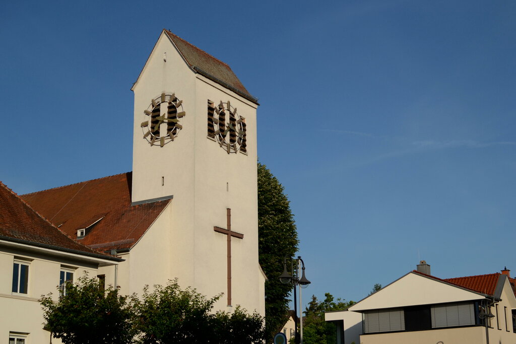 Dini dernekler Evangelische Kirche Bieber - Evangelische Kirchengemeinde Offenbach/Main-Bieber, Hesse, foto