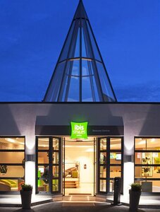 Ibis Styles Beaune Centre (Bourgogne-Franche-Comté, Côte-d'Or, Arrondissement de Beaune, Beaune, Boulevard Perpreuil), otel  Beaune'dan