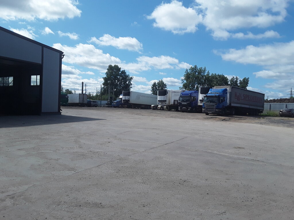 Kamyon ve ağır vasıta satış ve servis firmaları Грузовая охраняемая автостоянка, Kotlas, foto