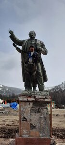 Володя Ульянов в детстве (улица Строителей No:3, посёлок Талая), anıt, heykel  Magadan Bölgesi'nden