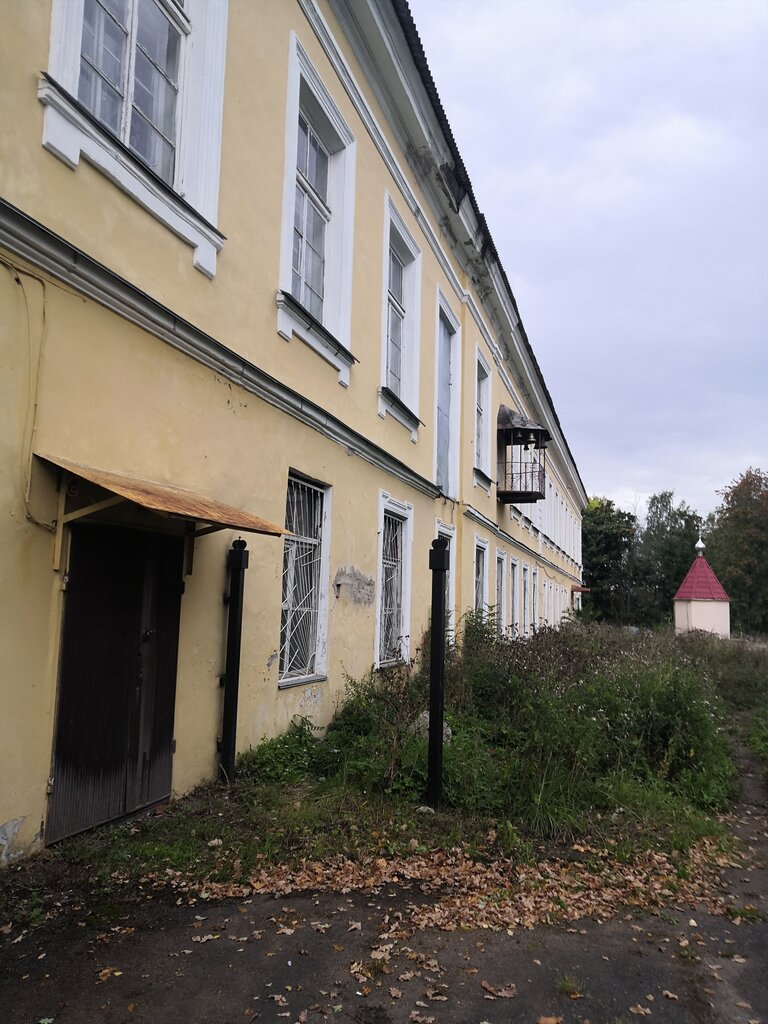 Turistik yerler Дворцовые конюшни, Lomonosov, foto