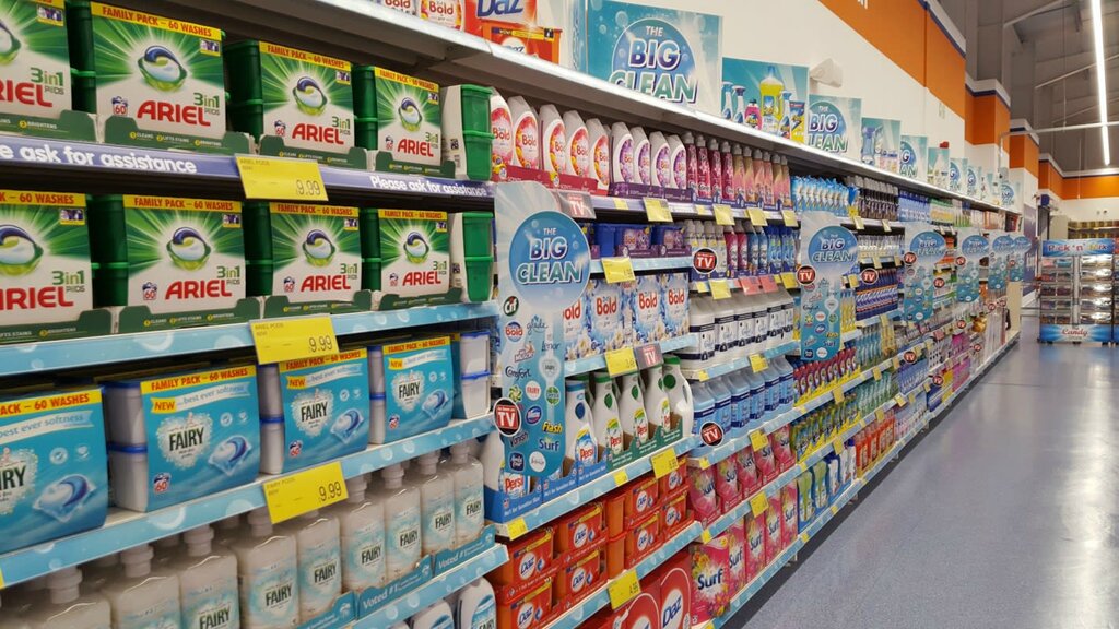 i̇ndirim ve fırsat sistemleri B&m Store with Garden Centre, Cornwall County, foto