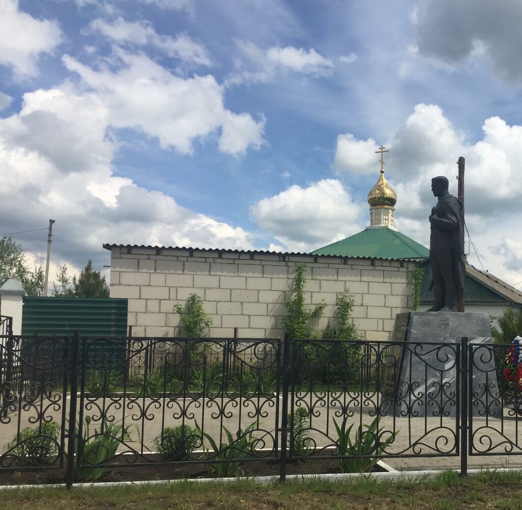 Anıt, heykel Братская могила, Rostovskaya oblastı, foto