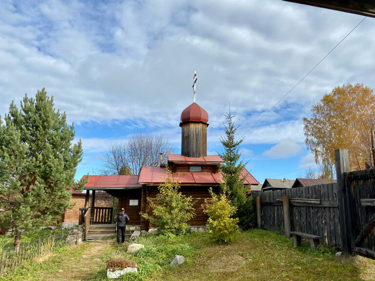Şapel, haç anıtı Старообрядческая часовня, Sverdlovskaya oblastı, foto