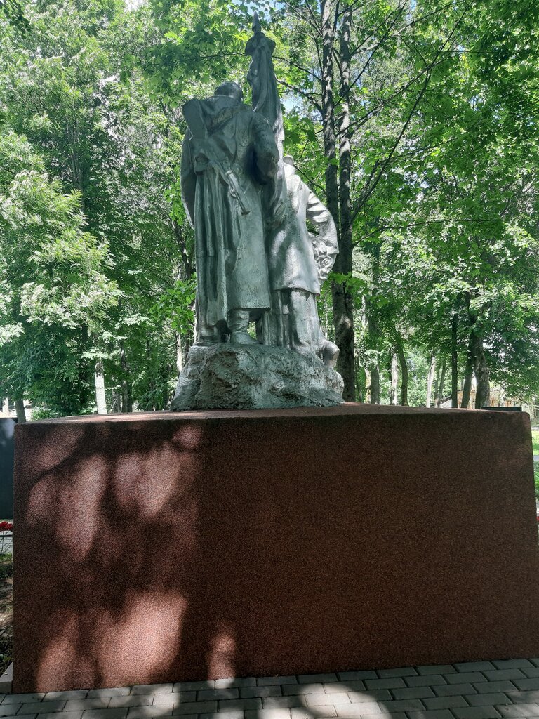 Anıt, heykel Братское захоронение № 2, Syçovka, foto