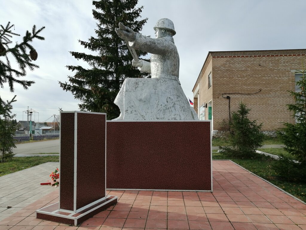 Anıt, heykel Односельчанам, погибшим в Великой Отечественной войне, Orenburgskaya oblastı, foto