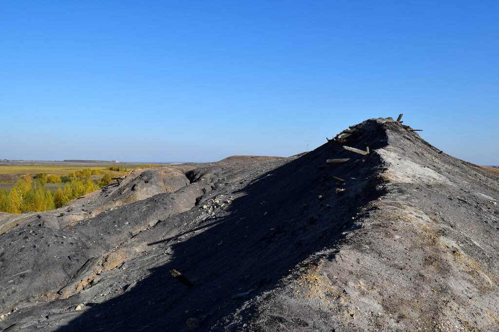 Dağ zirvesi Террикон закрытой шахты № 3 Арцыбашевская, Riazanskaya oblastı, foto