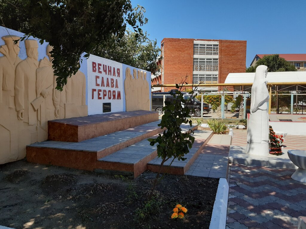 Anıt, heykel Односельчанам, павшим в Великой Отечественной войне, Kırım Cumhuriyeti, foto