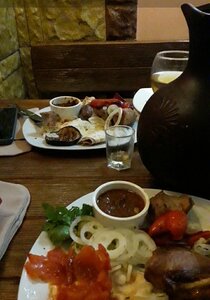Dukani Genatsvale (ulitsa Lomonosova No:5), restoran  Magnitogorsk'tan