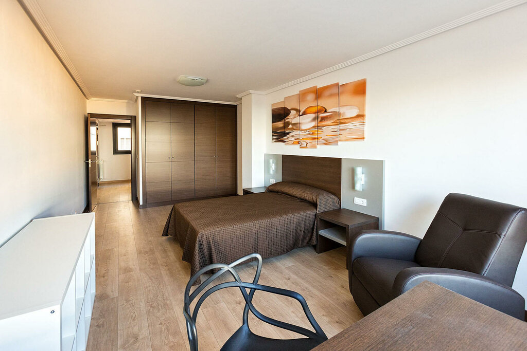 Gayrimenkul yönetimi Inmobiliaria Gonorsa, Burgos, foto
