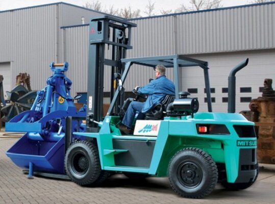 i̇nşaat firmaları Carrelli Elevatori Mitsubishi, Marche, foto