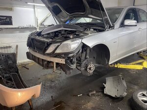 Merc Service (Minski District, Papiarnianski Rural Council, vioska Jakubovičy), otomobil servisi  Minskaya oblastından