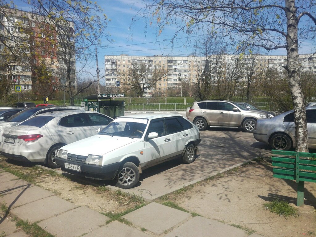 Otoparklar Parking lot, Simferopol (Akmescit), foto