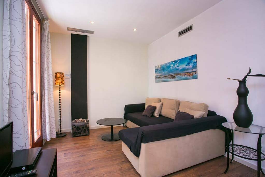 Daireler Uma Suites Barceloneta Beach, Barselona, foto