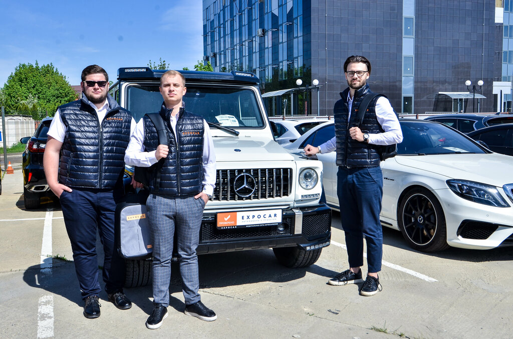 Araba seçimi hizmeti Expocar, Moskova, foto