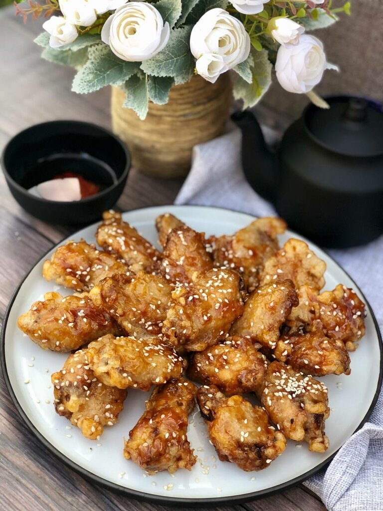 Hazır yemek teslim servisleri Two Sticks, Simferopol (Akmescit), foto