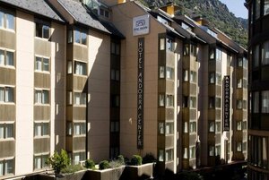 Hotel Best Andorra Center (Carrer Doctor Nequi No:10), otel  Andorra la Vella'dan