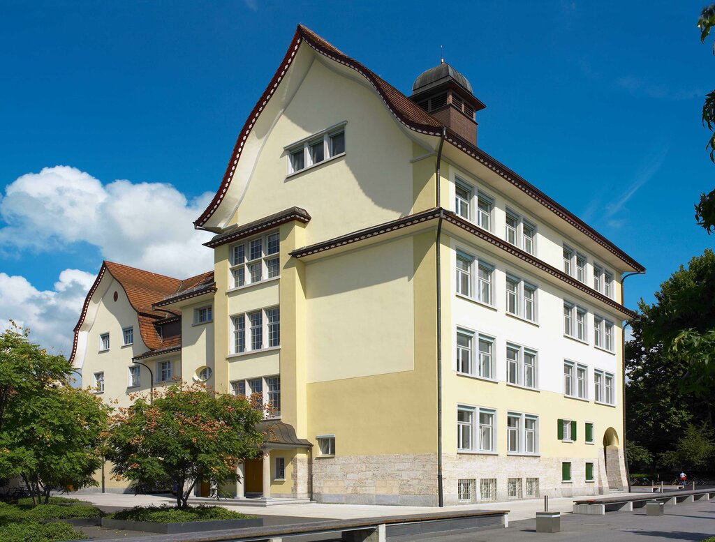 Devlet kurumları ve bakanlıklar Musikschule Zug, Zug, foto