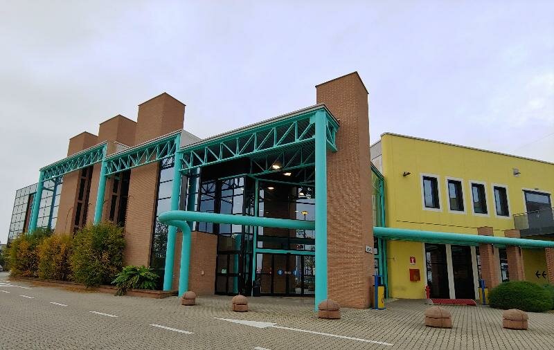 Giyim mağazası Atlante Montello Parco Commerciale, Piyemonte, foto