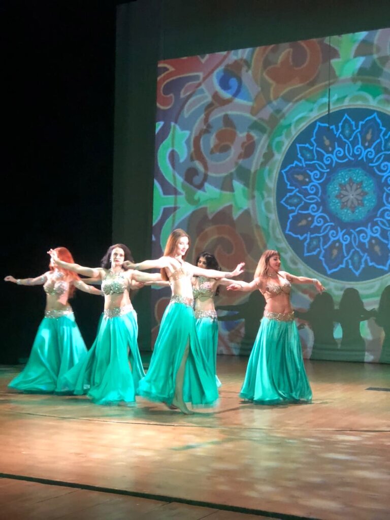 Dans okulları Al Amira, Lipetsk, foto