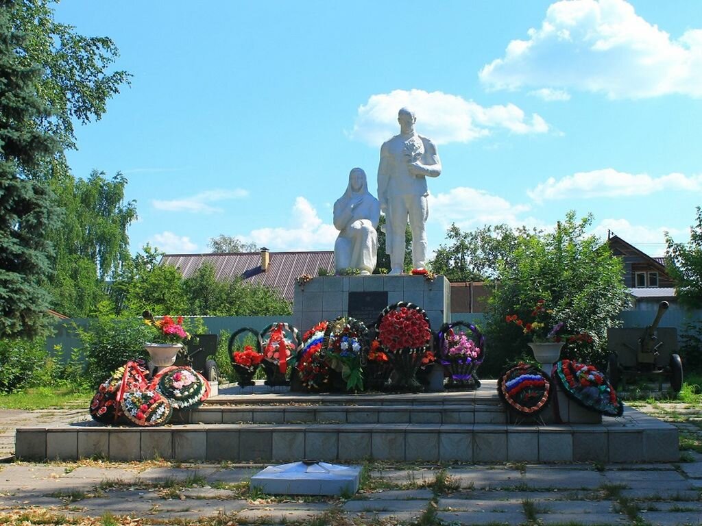 Anıt, heykel Воин и скорбящая мать, Pokrov, foto