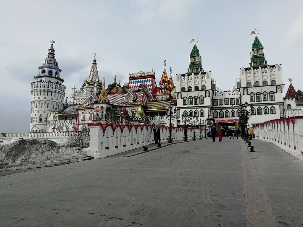At ve binicilik kulüpleri Loshadi V Kremle, Moskova, foto