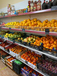 Fresh market (улица Беспалова No:110Д), manavlar  Simferopol'dan (Akmescit'ten)