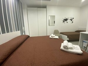 In Centro Rooms (Via Salvatore Cipolla No:1, Campofelice di Roccella), otel