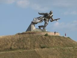 Anıt, heykel Курган Славы, Nova Odesa, foto