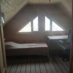Guest House Rayskiy ugolok (No:279, дачно-лодочный потребительский кооператив Донузлав), otel  Kırım Cumhuriyeti'nden