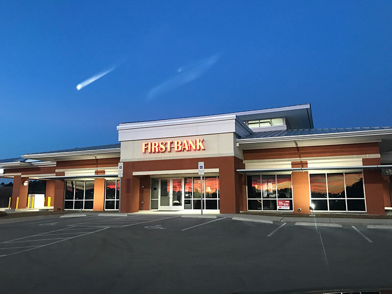 ATM'ler First Bank - Jacksonville Main, Nc, Kuzey Carolina Eyaleti, foto