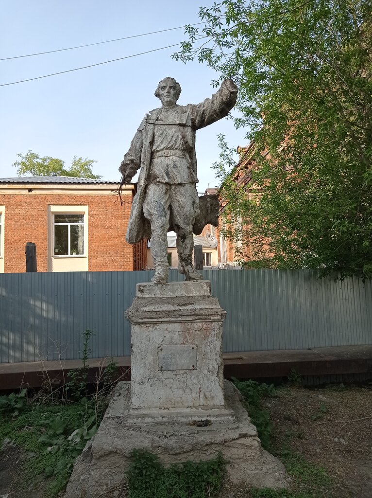 Anıt, heykel В.В. Куйбышев, Yekaterinburg, foto