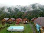 Ezhkin dom (Prikatunskaya ulitsa No:25, selo Chemal), resort oteller, tesisler  Altay Cumhuriyeti'nden